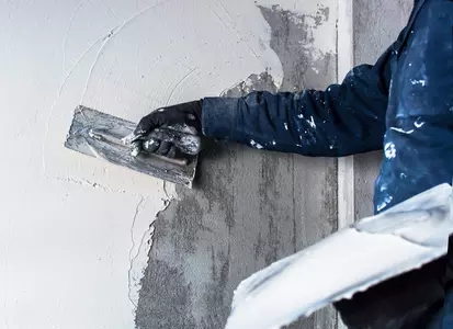 Comment faire un enduit taloché sur un mur intérieur ? | Placo®